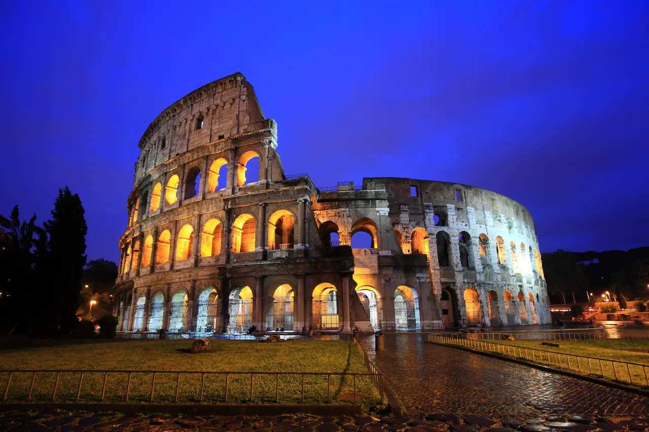Colosseum night tour | Portugalessence.com